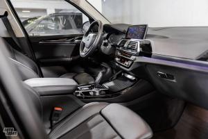 Black BMW X3 2020 in Vilnius, with an engine capacity of 2.00 L and mileage of 70 thousand km for 27491 €, photo 14 on AUTOMOTO.COM.LV