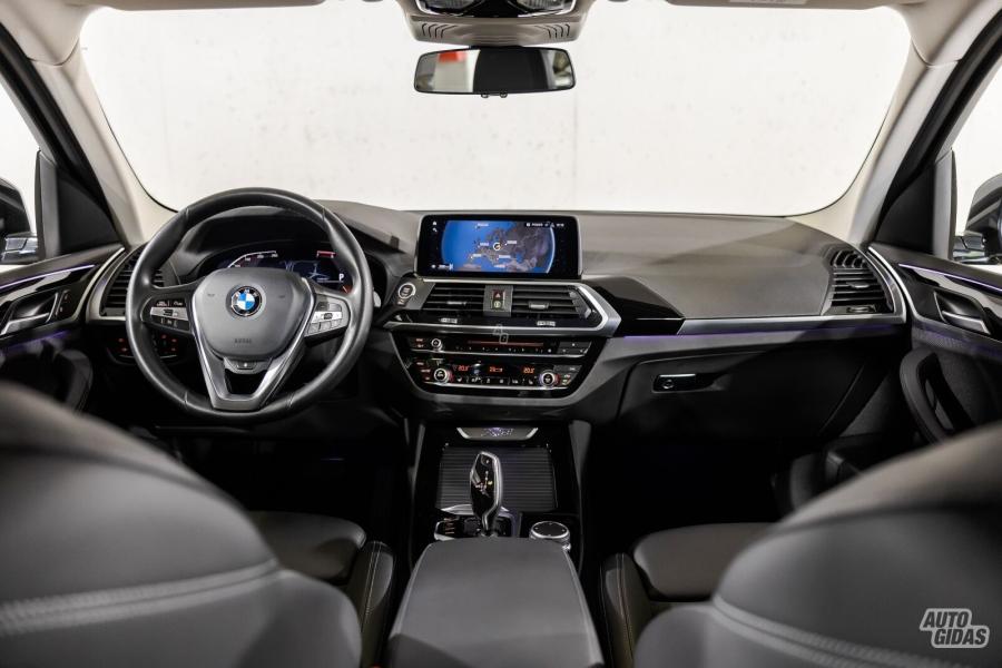 Black BMW X3 2020 in Vilnius, with an engine capacity of 2.00 L and mileage of 70 thousand km for 27491 €, photo 17 on AUTOMOTO.COM.LV