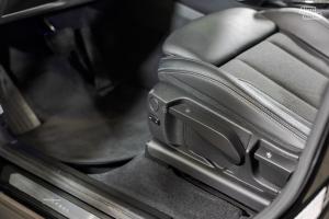 Black BMW X3 2020 in Vilnius, with an engine capacity of 2.00 L and mileage of 70 thousand km for 27491 €, photo 27 on AUTOMOTO.COM.LV