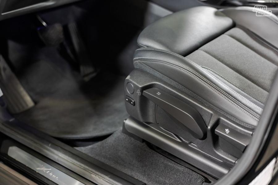 Black BMW X3 2020 in Vilnius, with an engine capacity of 2.00 L and mileage of 70 thousand km for 27491 €, photo 27 on AUTOMOTO.COM.LV