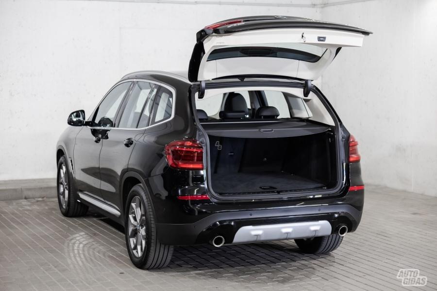 Black BMW X3 2020 in Vilnius, with an engine capacity of 2.00 L and mileage of 70 thousand km for 27491 €, photo 30 on AUTOMOTO.COM.LV