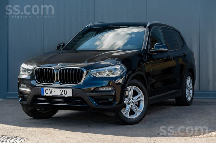 Black BMW X3 2020 in Riga, with an engine capacity of 2.00 L and mileage of 63 thousand km for 28500 €, photo 4 on AUTOMOTO.COM.LV
