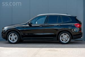 Black BMW X3 2020 in Riga, with an engine capacity of 2.00 L and mileage of 63 thousand km for 28500 €, photo 5 on AUTOMOTO.COM.LV