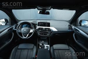 Black BMW X3 2020 in Riga, with an engine capacity of 2.00 L and mileage of 63 thousand km for 28500 €, photo 7 on AUTOMOTO.COM.LV