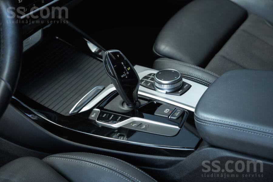Black BMW X3 2020 in Riga, with an engine capacity of 2.00 L and mileage of 63 thousand km for 28500 €, photo 12 on AUTOMOTO.COM.LV