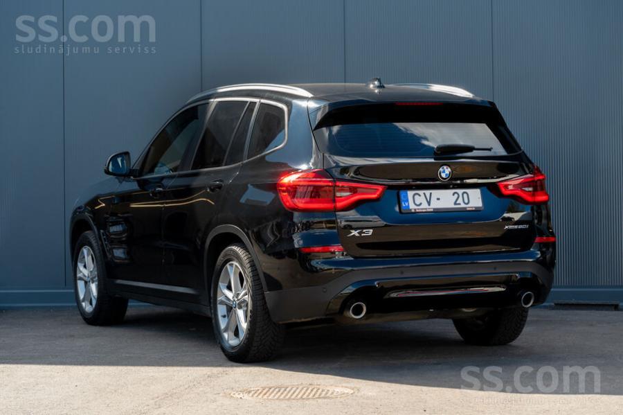 Black BMW X3 2020 in Riga, with an engine capacity of 2.00 L and mileage of 63 thousand km for 28500 €, photo 17 on AUTOMOTO.COM.LV