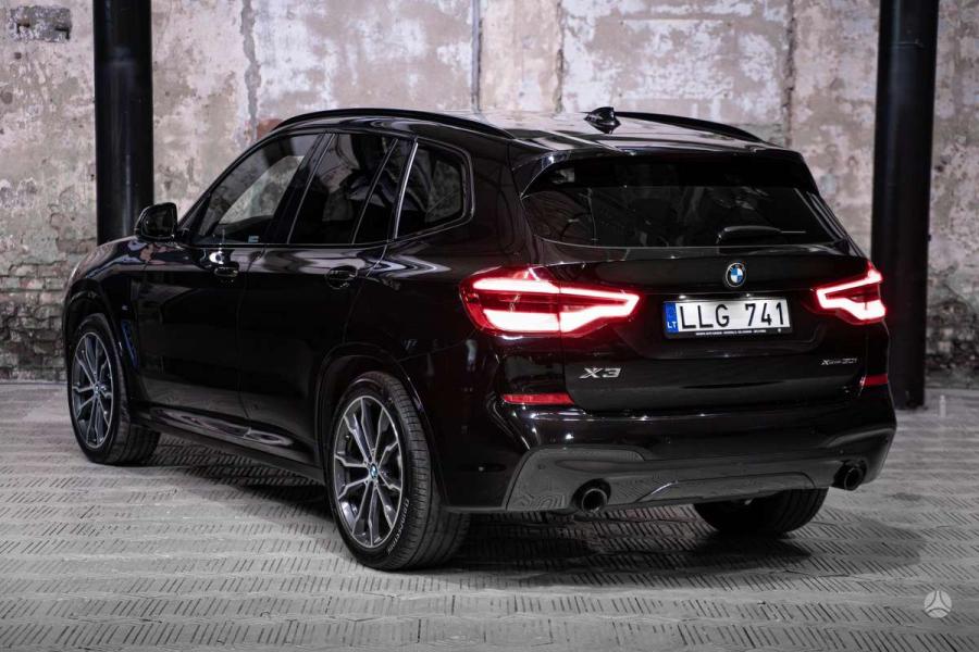 Black BMW X3 2020 in Kaunas, with an engine capacity of 2.00 L and mileage of 84 thousand km for 29300 €, photo 1 on AUTOMOTO.COM.LV