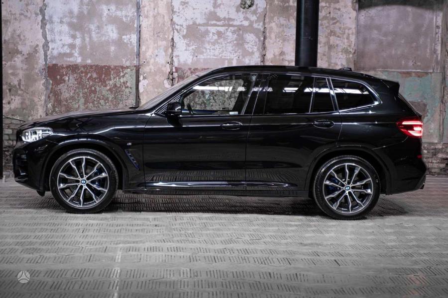 Black BMW X3 2020 in Kaunas, with an engine capacity of 2.00 L and mileage of 84 thousand km for 29300 €, photo 3 on AUTOMOTO.COM.LV