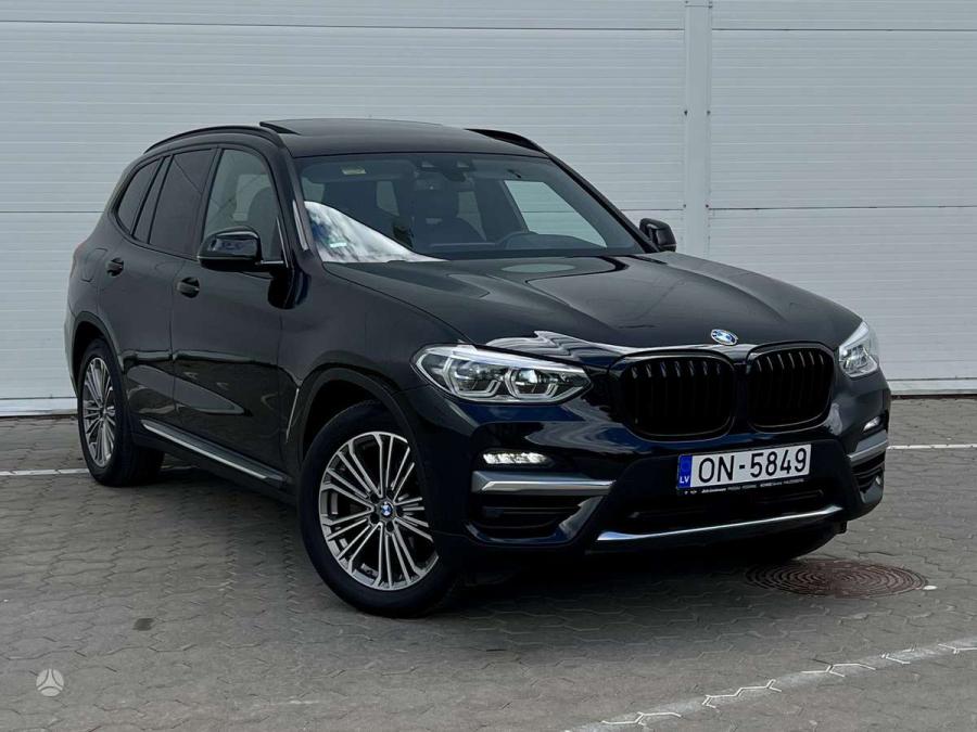 Black BMW X3 2020 in Riga, with an engine capacity of 2.00 L and mileage of 165 thousand km for 27490 €, photo 3 on AUTOMOTO.COM.LV