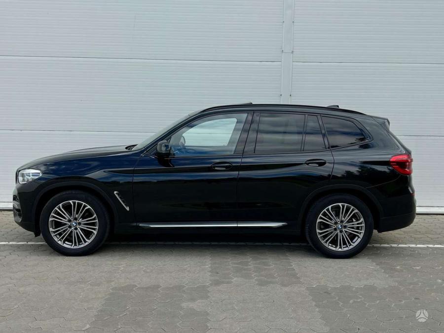 Black BMW X3 2020 in Riga, with an engine capacity of 2.00 L and mileage of 165 thousand km for 27490 €, photo 13 on AUTOMOTO.COM.LV