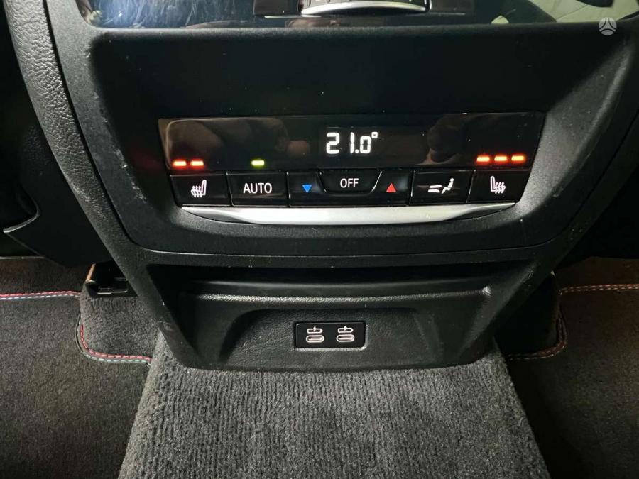 Black BMW X3 2020 in Riga, with an engine capacity of 2.00 L and mileage of 165 thousand km for 27490 €, photo 19 on AUTOMOTO.COM.LV