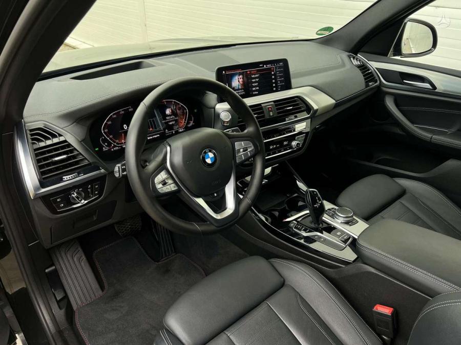 Black BMW X3 2020 in Riga, with an engine capacity of 2.00 L and mileage of 165 thousand km for 27490 €, photo 20 on AUTOMOTO.COM.LV
