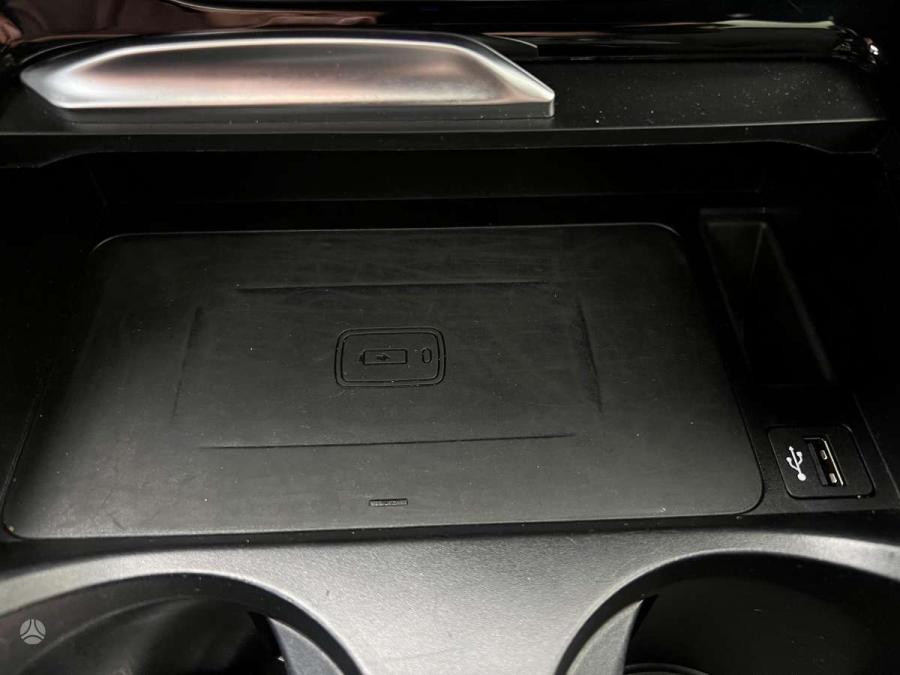 Black BMW X3 2020 in Riga, with an engine capacity of 2.00 L and mileage of 165 thousand km for 27490 €, photo 30 on AUTOMOTO.COM.LV