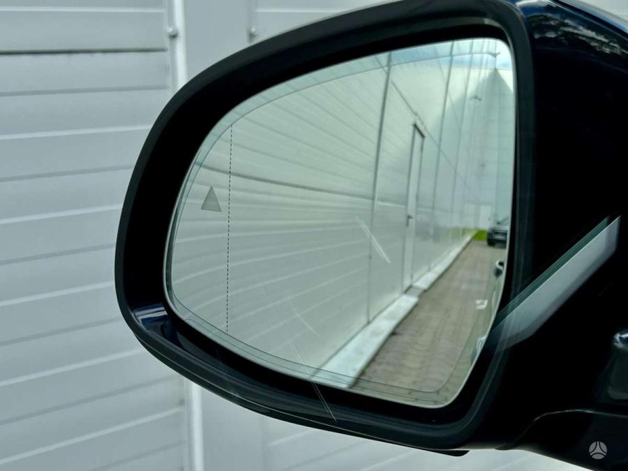Black BMW X3 2020 in Riga, with an engine capacity of 2.00 L and mileage of 165 thousand km for 27490 €, photo 37 on AUTOMOTO.COM.LV