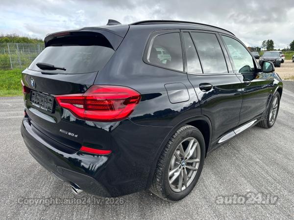 Melns BMW X3 2020 Tartu, ar dzinēja tilpumu 2.00 L un nobraukumu 180 tūkst. km par 27990 €, foto 2 vietnē AUTOMOTO.COM.LV