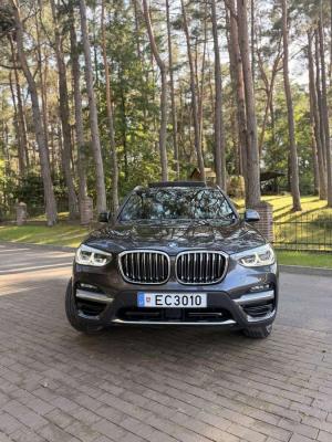 Black BMW X3 2020 in Kaunas, with an engine capacity of 2.00 L and mileage of 127 thousand km for 29700 €, photo 3 on AUTOMOTO.COM.LV