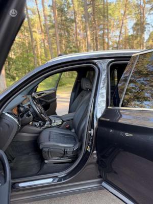 Black BMW X3 2020 in Kaunas, with an engine capacity of 2.00 L and mileage of 127 thousand km for 29700 €, photo 12 on AUTOMOTO.COM.LV