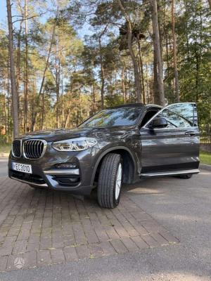 Black BMW X3 2020 in Kaunas, with an engine capacity of 2.00 L and mileage of 127 thousand km for 29700 €, photo 22 on AUTOMOTO.COM.LV