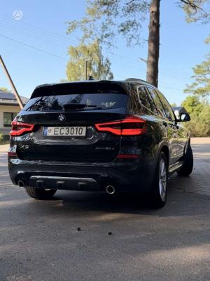 Black BMW X3 2020 in Kaunas, with an engine capacity of 2.00 L and mileage of 127 thousand km for 29700 €, photo 32 on AUTOMOTO.COM.LV