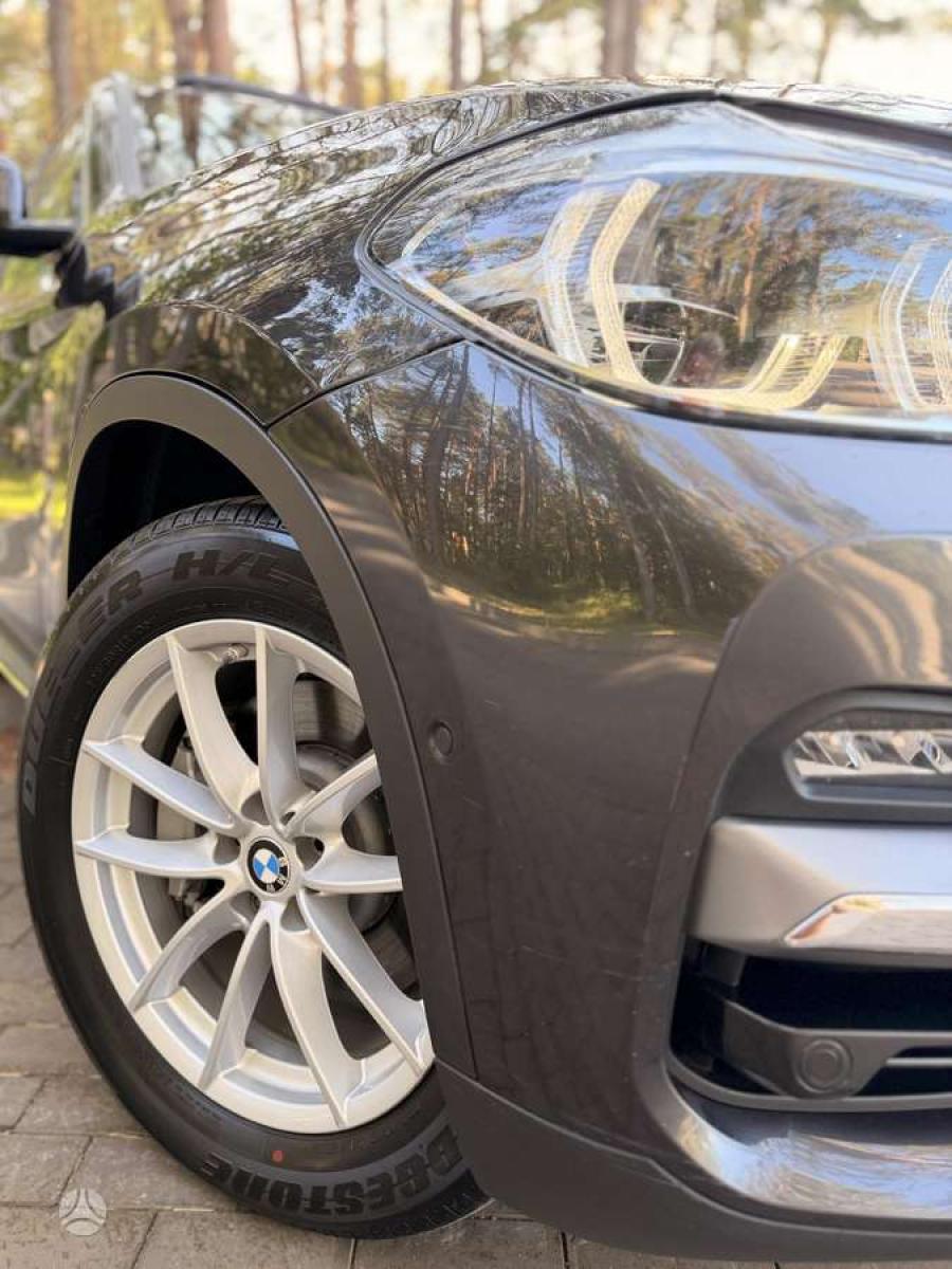 Black BMW X3 2020 in Kaunas, with an engine capacity of 2.00 L and mileage of 127 thousand km for 29700 €, photo 34 on AUTOMOTO.COM.LV