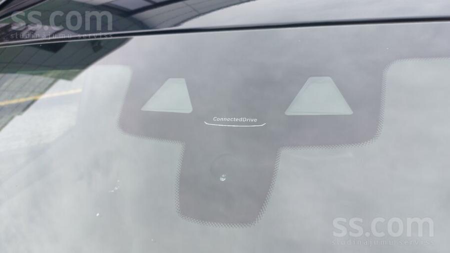 Black BMW X3 2020 in Tukums, with an engine capacity of 2.00 L and mileage of 183 thousand km for 26990 €, photo 31 on AUTOMOTO.COM.LV