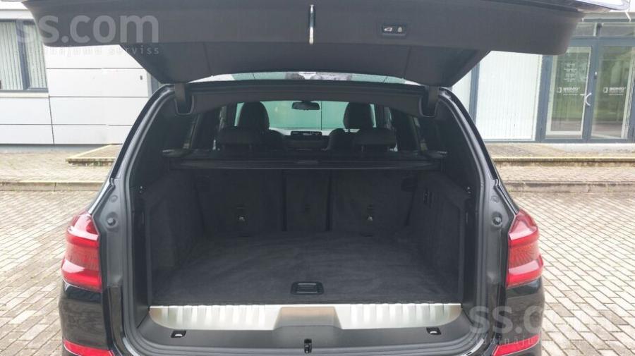 Black BMW X3 2020 in Tukums, with an engine capacity of 2.00 L and mileage of 183 thousand km for 26990 €, photo 32 on AUTOMOTO.COM.LV