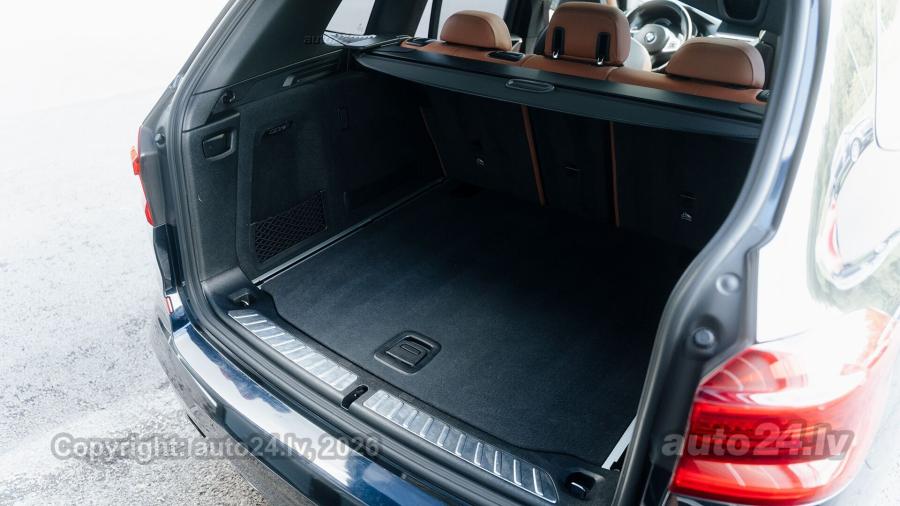 Black BMW X3 2020 in Tallinn, with an engine capacity of 2.00 L and mileage of 168 thousand km for 27500 €, photo 13 on AUTOMOTO.COM.LV
