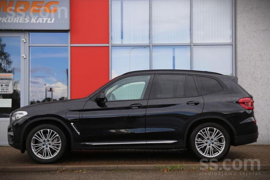Melns BMW X3 2020 Rīga, ar dzinēja tilpumu 2.00 L un nobraukumu 156 tūkst. km par 23995 €, foto 3 vietnē AUTOMOTO.COM.LV