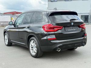 Black BMW X3 2020 in Vilnius, with an engine capacity of 2.00 L and mileage of 199 thousand km for 21900 €, photo 5 on AUTOMOTO.COM.LV