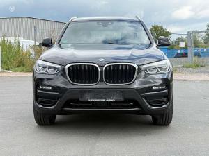 Black BMW X3 2020 in Vilnius, with an engine capacity of 2.00 L and mileage of 199 thousand km for 21900 €, photo 6 on AUTOMOTO.COM.LV