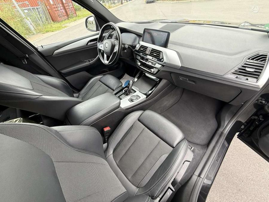 Black BMW X3 2020 in Vilnius, with an engine capacity of 2.00 L and mileage of 199 thousand km for 21900 €, photo 9 on AUTOMOTO.COM.LV