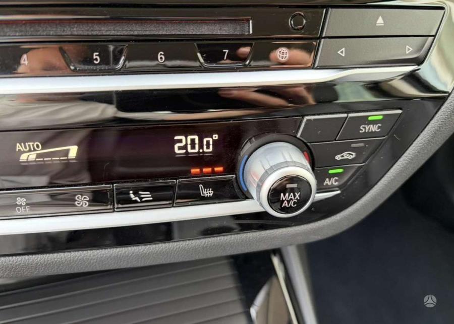 Black BMW X3 2020 in Vilnius, with an engine capacity of 2.00 L and mileage of 199 thousand km for 21900 €, photo 24 on AUTOMOTO.COM.LV