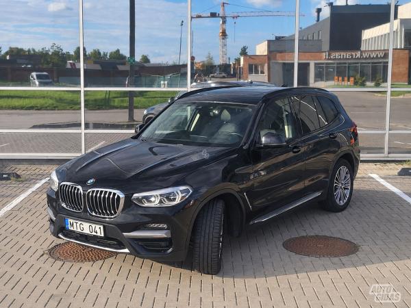 Black BMW X3 2020 in Kaunas, with an engine capacity of 3.00 L and mileage of 155 thousand km for 28999 €, photo 1 on AUTOMOTO.COM.LV