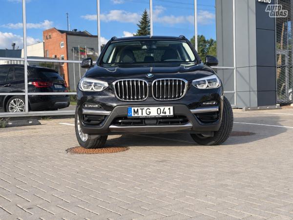 Black BMW X3 2020 in Kaunas, with an engine capacity of 3.00 L and mileage of 155 thousand km for 28999 €, photo 3 on AUTOMOTO.COM.LV