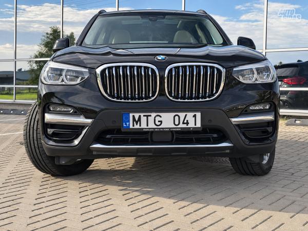 Black BMW X3 2020 in Kaunas, with an engine capacity of 3.00 L and mileage of 155 thousand km for 28999 €, photo 5 on AUTOMOTO.COM.LV