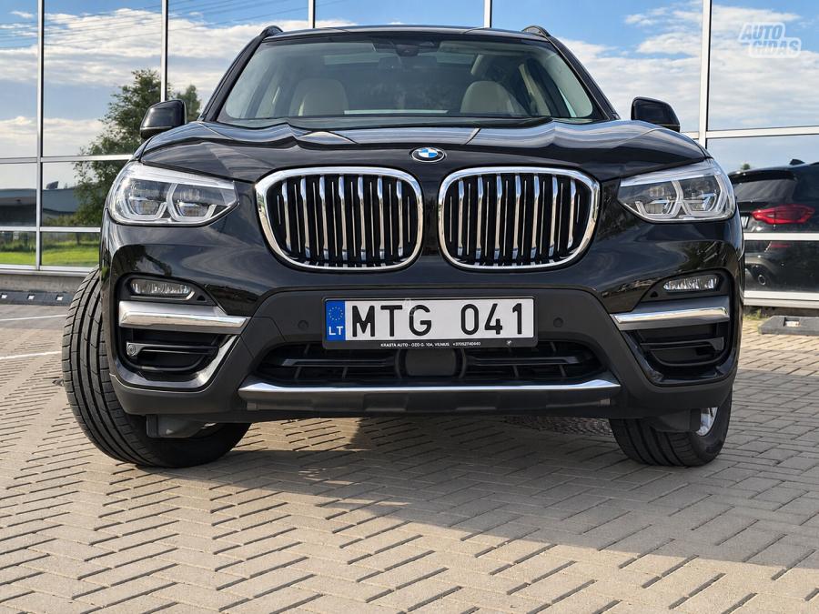 Black BMW X3 2020 in Kaunas, with an engine capacity of 3.00 L and mileage of 155 thousand km for 28999 €, photo 5 on AUTOMOTO.COM.LV