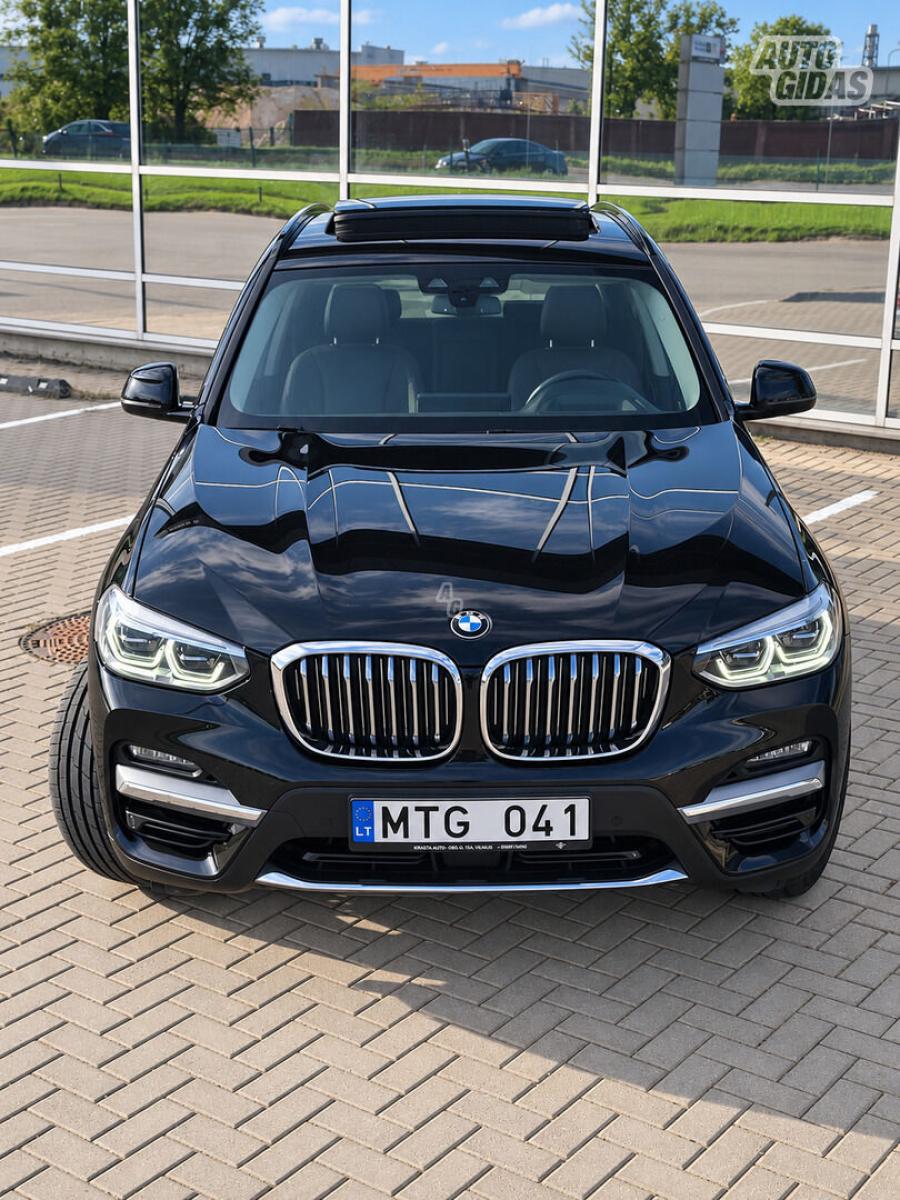 Black BMW X3 2020 in Kaunas, with an engine capacity of 3.00 L and mileage of 155 thousand km for 28999 €, photo 15 on AUTOMOTO.COM.LV