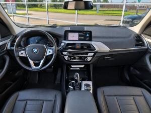 Black BMW X3 2020 in Kaunas, with an engine capacity of 3.00 L and mileage of 155 thousand km for 28999 €, photo 16 on AUTOMOTO.COM.LV
