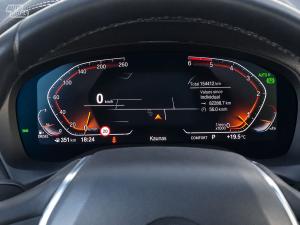 Black BMW X3 2020 in Kaunas, with an engine capacity of 3.00 L and mileage of 155 thousand km for 28999 €, photo 18 on AUTOMOTO.COM.LV