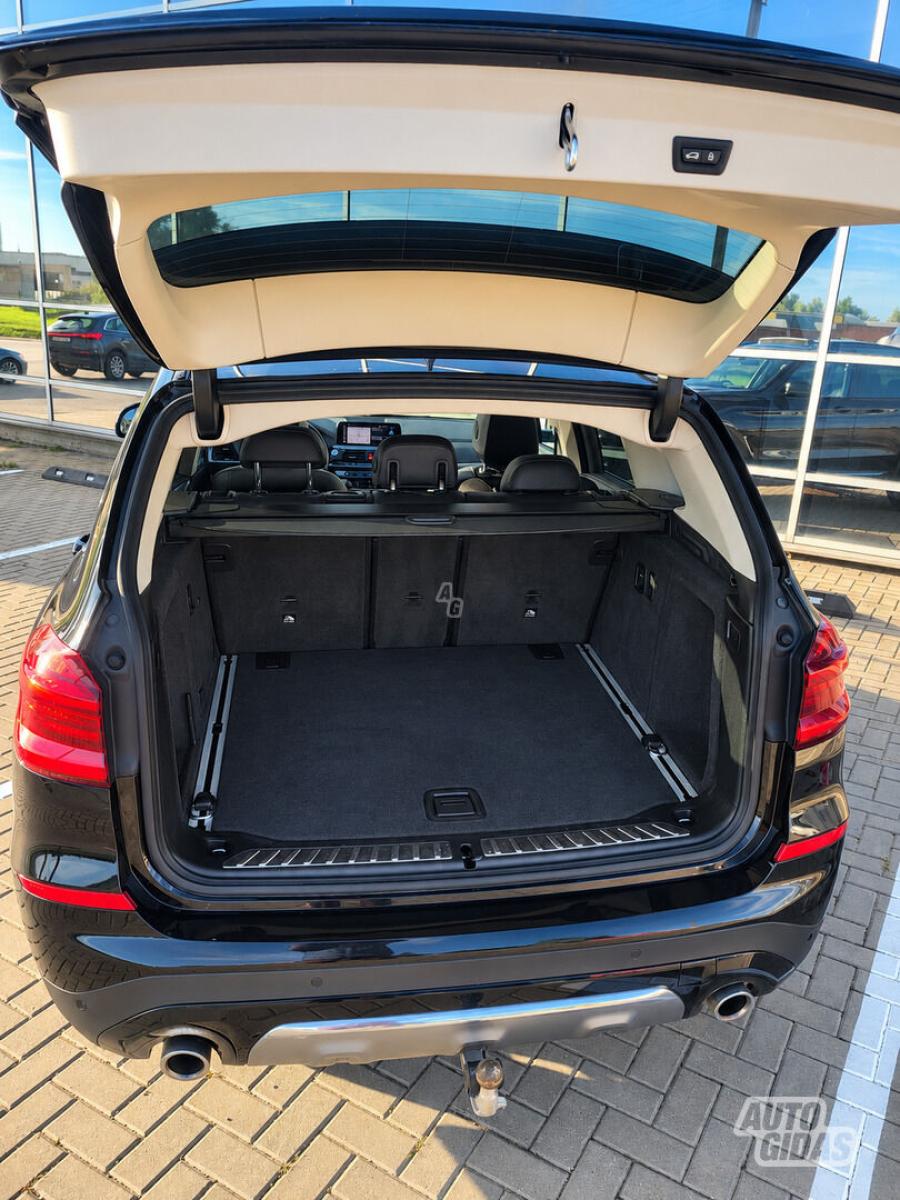 Black BMW X3 2020 in Kaunas, with an engine capacity of 3.00 L and mileage of 155 thousand km for 28999 €, photo 19 on AUTOMOTO.COM.LV