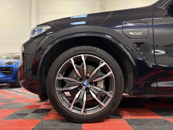 Black BMW X3 2021 in Vilnius, with an engine capacity of 2.00 L and mileage of 132 thousand km for 42990 €, photo 9 on AUTOMOTO.COM.LV