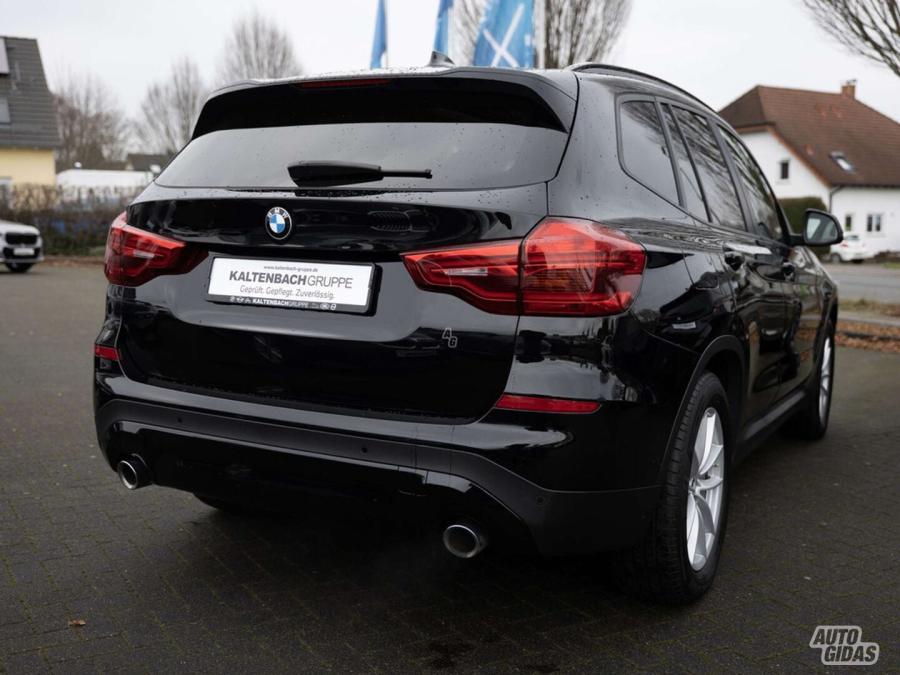 Black BMW X3 2021 in Kaunas, with an engine capacity of 2.00 L and mileage of 84 thousand km for 32587 €, photo 5 on AUTOMOTO.COM.LV