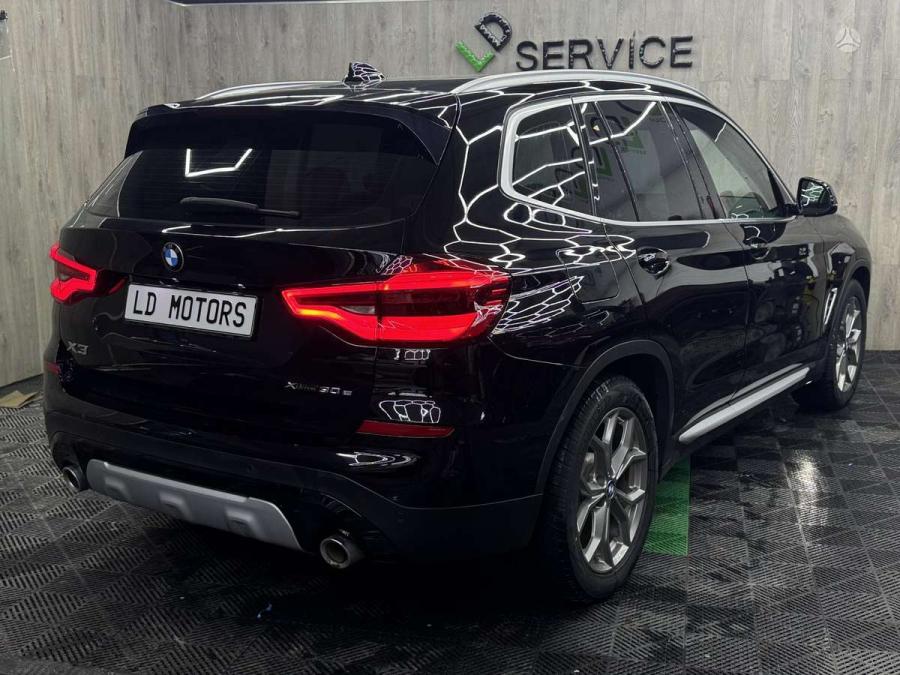 Melns BMW X3 2021 Viļņa, ar dzinēja tilpumu 2.00 L un nobraukumu 152 tūkst. km par 28190 €, foto 3 vietnē AUTOMOTO.COM.LV