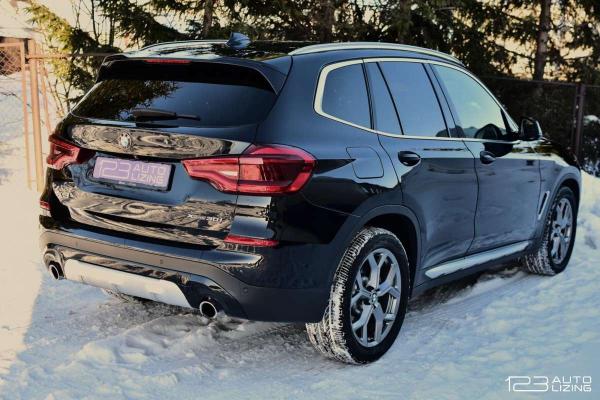 Black BMW X3 2021 in Kretinga, with an engine capacity of 2.00 L and mileage of 58 thousand km for 25999 €, photo 10 on AUTOMOTO.COM.LV
