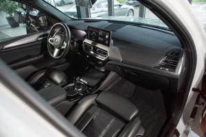 Black BMW X3 2021 in Kaunas, with an engine capacity of 2.00 L and mileage of 105 thousand km for 39741 €, photo 16 on AUTOMOTO.COM.LV