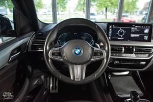 Black BMW X3 2021 in Kaunas, with an engine capacity of 2.00 L and mileage of 105 thousand km for 39741 €, photo 17 on AUTOMOTO.COM.LV
