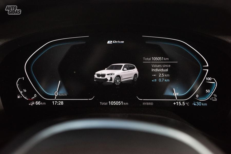 Black BMW X3 2021 in Kaunas, with an engine capacity of 2.00 L and mileage of 105 thousand km for 39741 €, photo 18 on AUTOMOTO.COM.LV