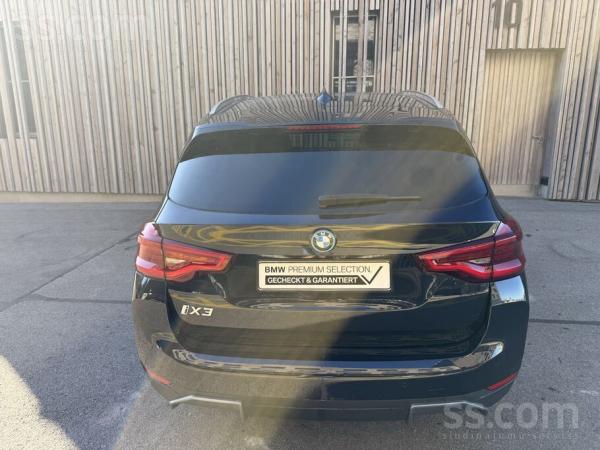 Black BMW X3 2021 in Riga, with an engine capacity of 2.00 L and mileage of 109 thousand km for 29555 €, photo 4 on AUTOMOTO.COM.LV