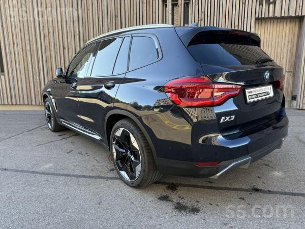 Black BMW X3 2021 in Riga, with an engine capacity of 2.00 L and mileage of 109 thousand km for 29555 €, photo 6 on AUTOMOTO.COM.LV