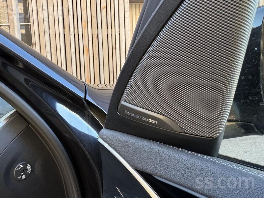 Black BMW X3 2021 in Riga, with an engine capacity of 2.00 L and mileage of 109 thousand km for 29555 €, photo 13 on AUTOMOTO.COM.LV